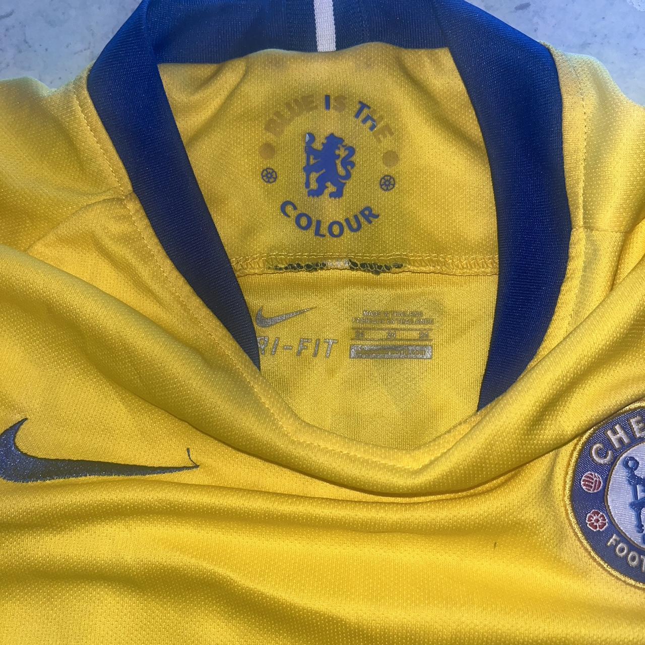 Nike chelsea FC 2018 Hazard kids soccer kit size 24 - Depop