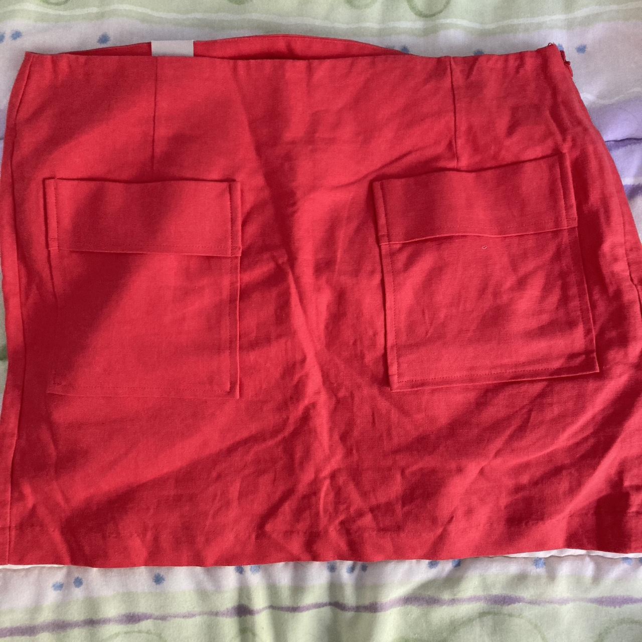 Super cute red Gap skirt -Size 10 -New with tags - Depop