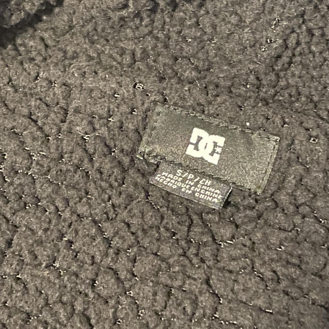 grey DC SHOE CO mens size small zip up!! super warm... - Depop