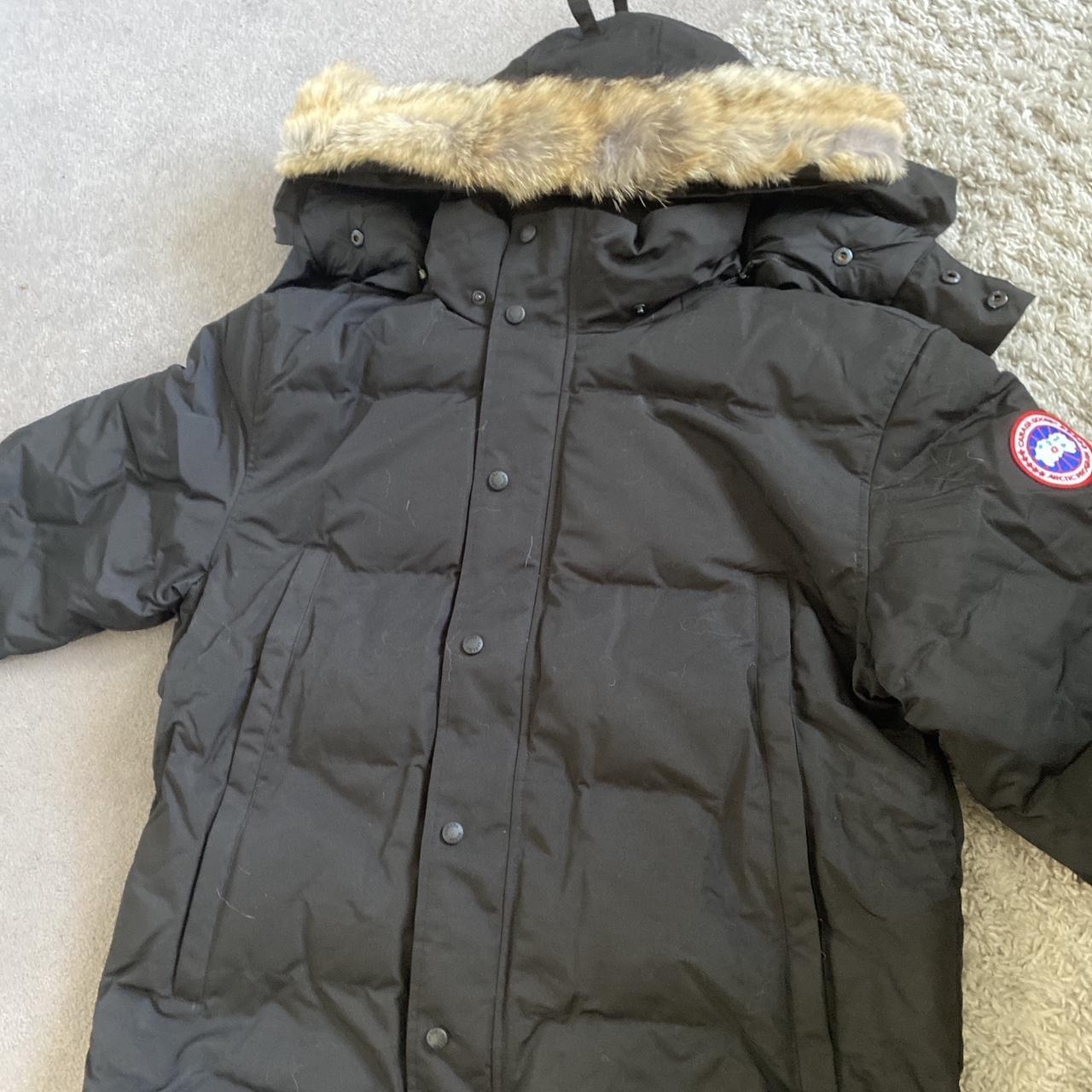 Mens Canada goose brand new with tags size large - Depop
