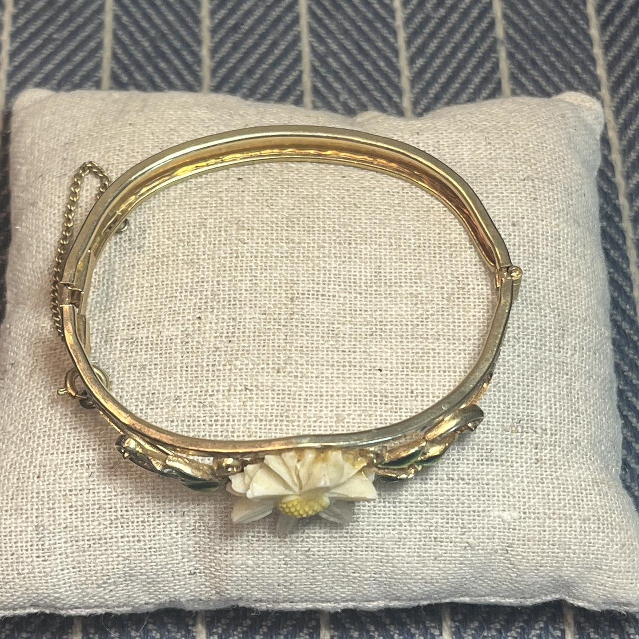 Yellow Gold Flower bracelet FREE... - Depop