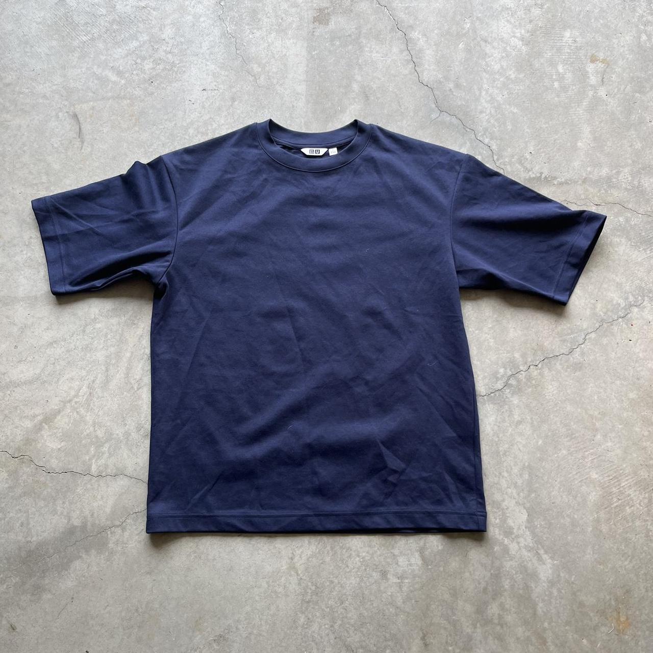 Uniqlo Airism Tee Simple airism tee from uniqlo,... - Depop