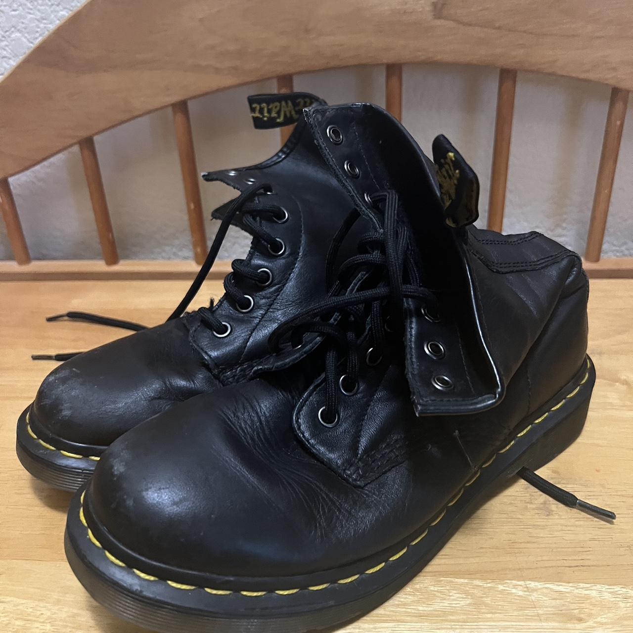 Size 8 doc martens *MISSING INSOLE small scuffs on... - Depop