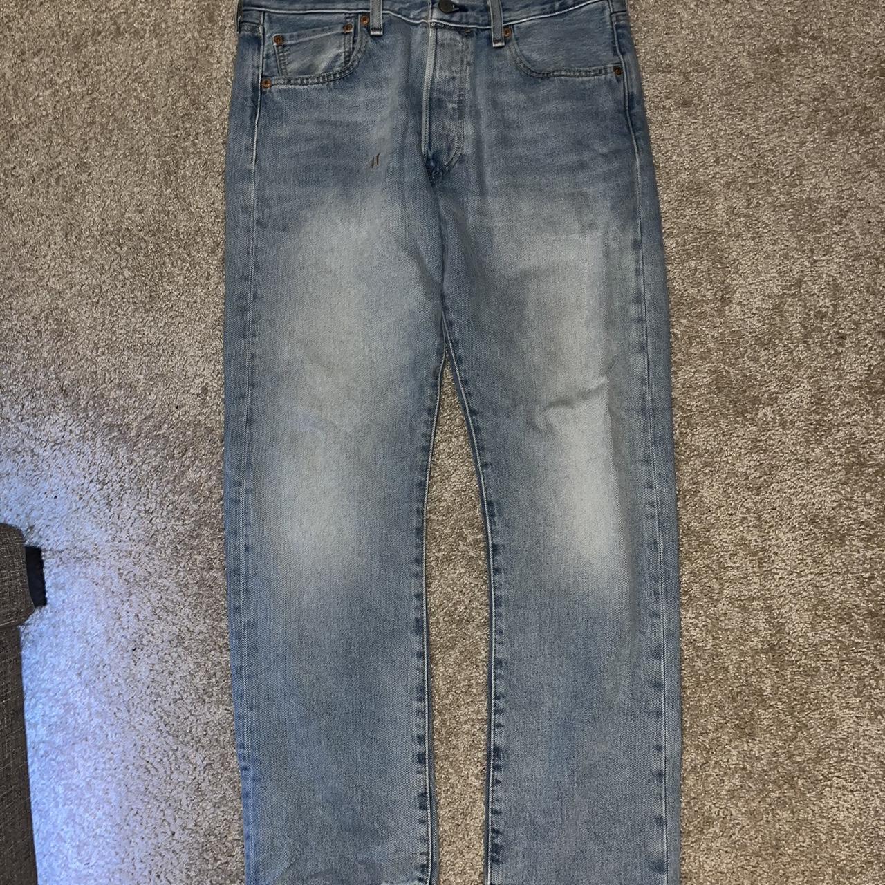 nice lightwash 501 levis, clean fade size... - Depop