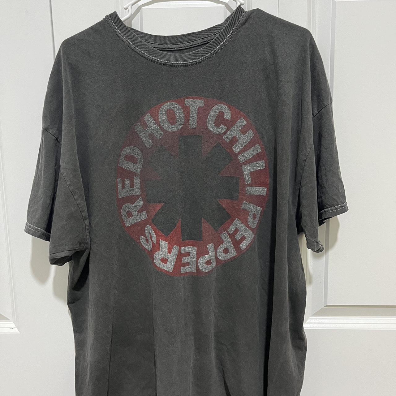 vintage y2k/2000s RED HOT CHILI PEPPERS band tee... - Depop