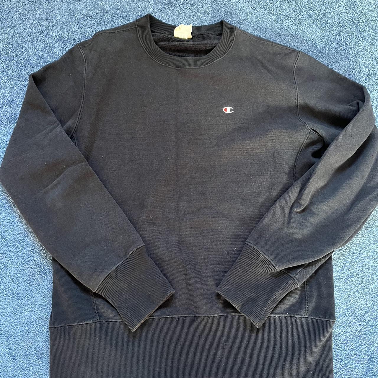 Medium navy/ dark blue retro champion jumper - Depop
