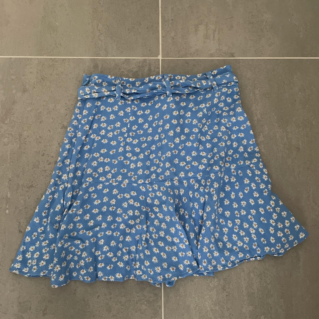 Zara blue daisy skort Only worn a few times... - Depop