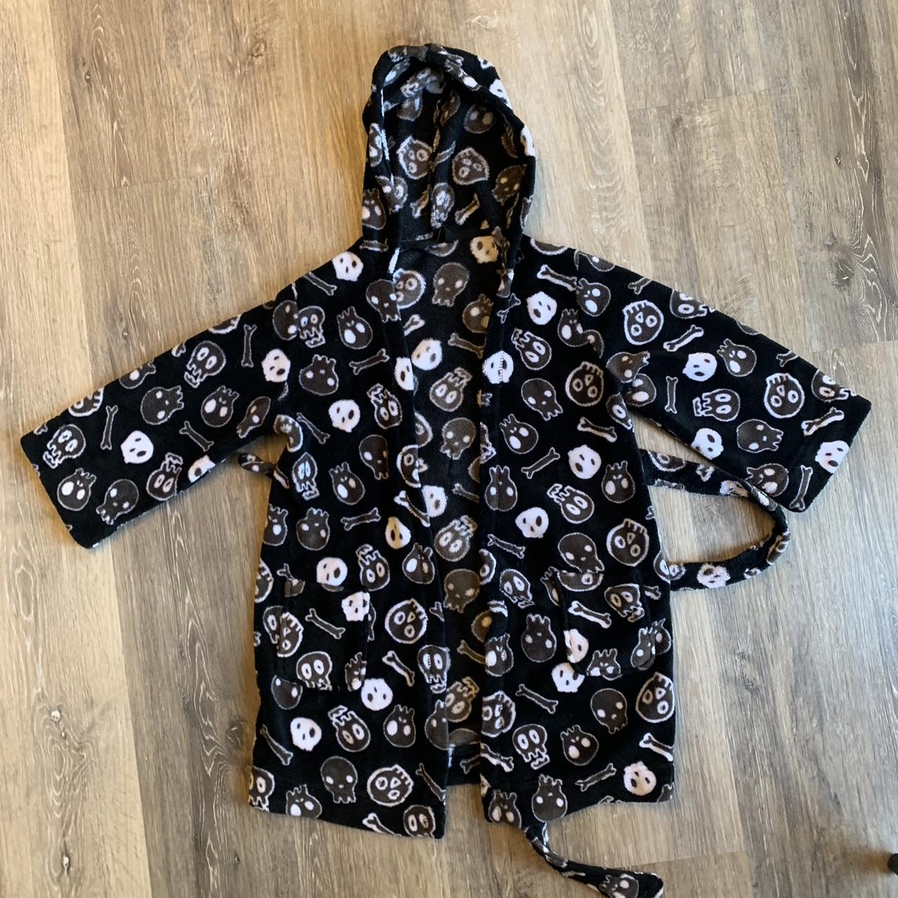 skeleton skulls pajamas/bathrobe short sleeve... - Depop
