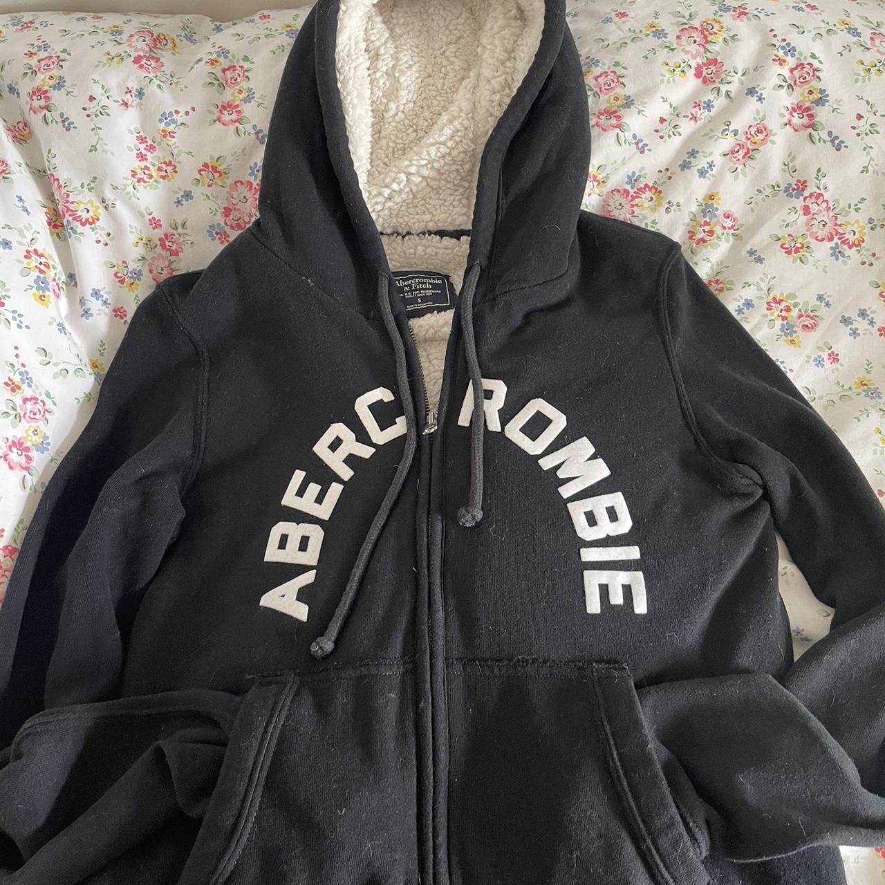 Super cosy Abercrombie and Fitch fleece lined hoodie... - Depop