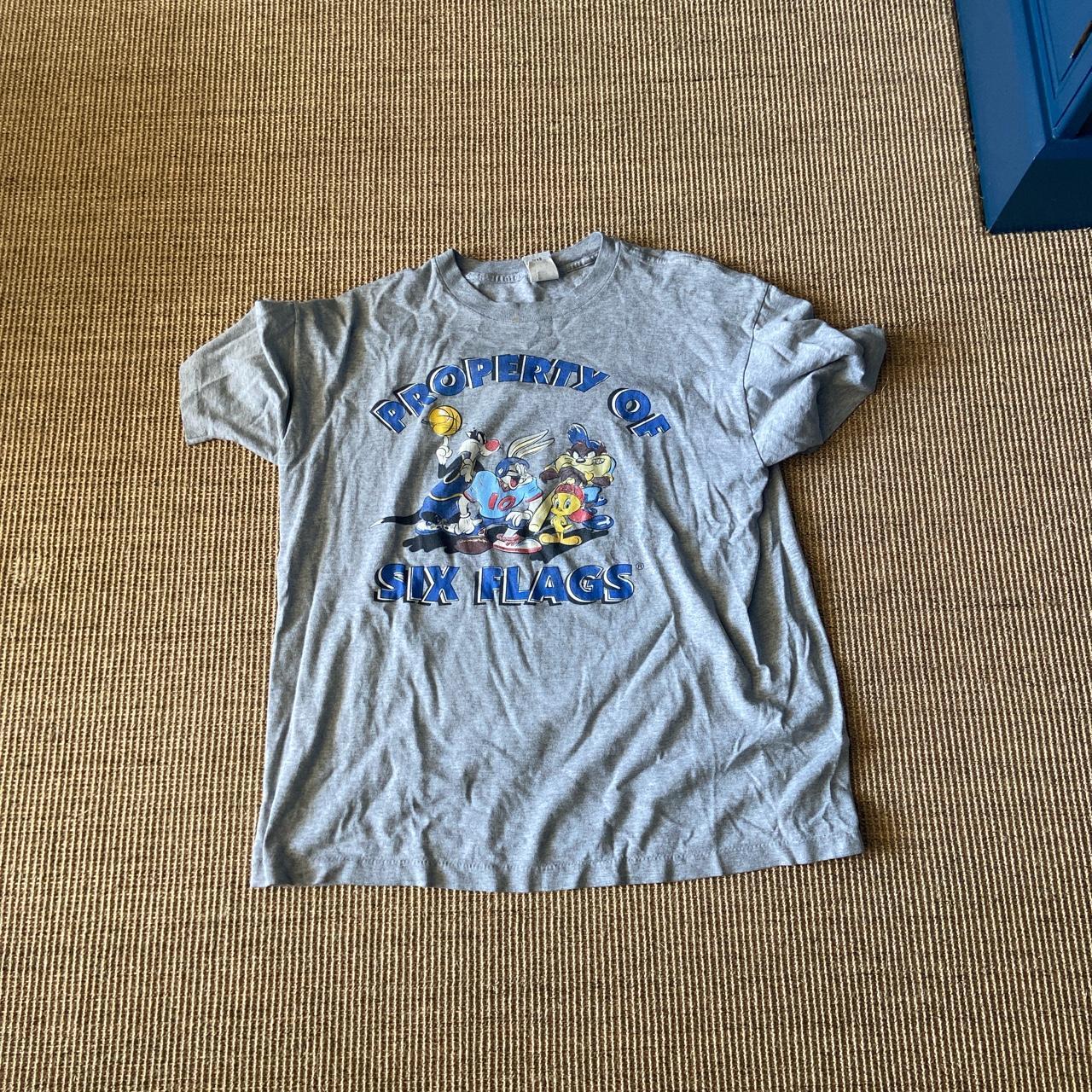 Vintage Six Flags Looney Tunes Tee Men’s XL - Depop