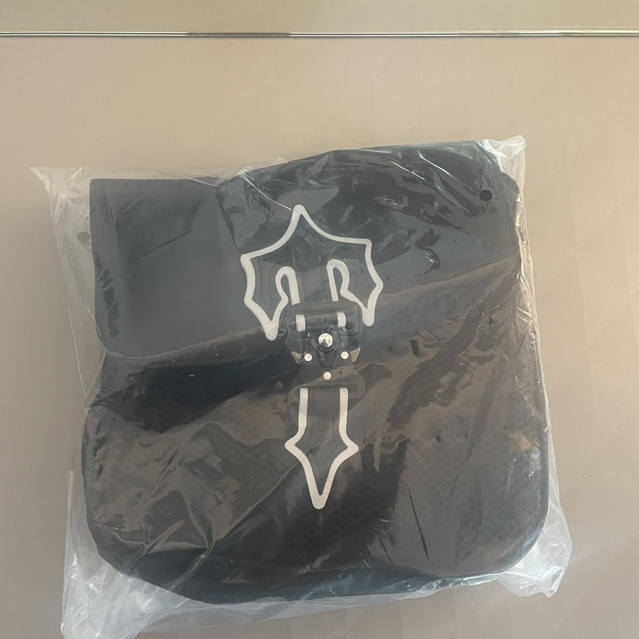 Trapstar Irongate T Cross-body bag Reflective Black - Depop
