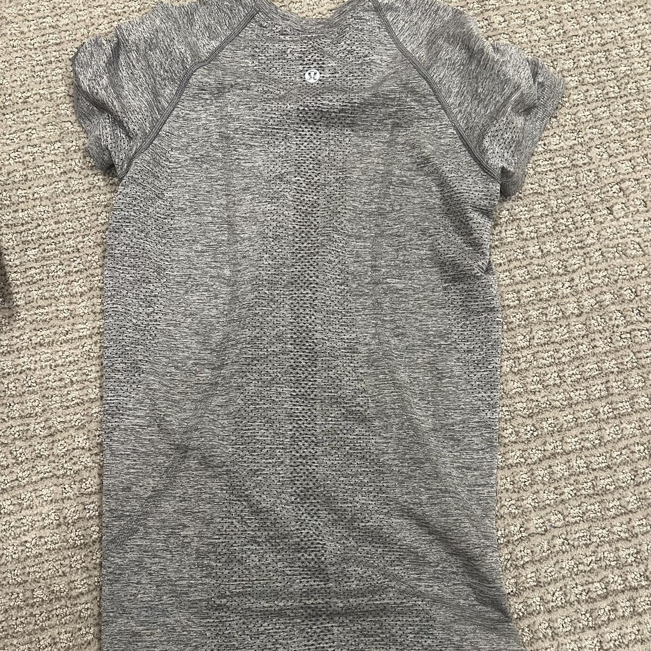 Lululemon grey swiftly tech short sleeve top Price... - Depop
