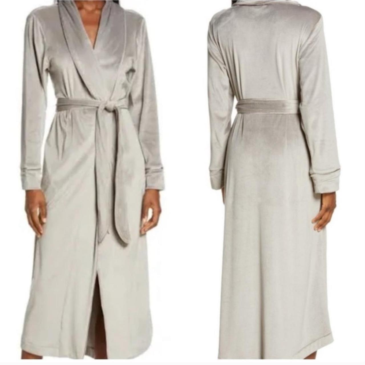 SKIMS Velour Long Robe so comfy worn 3 times - Depop