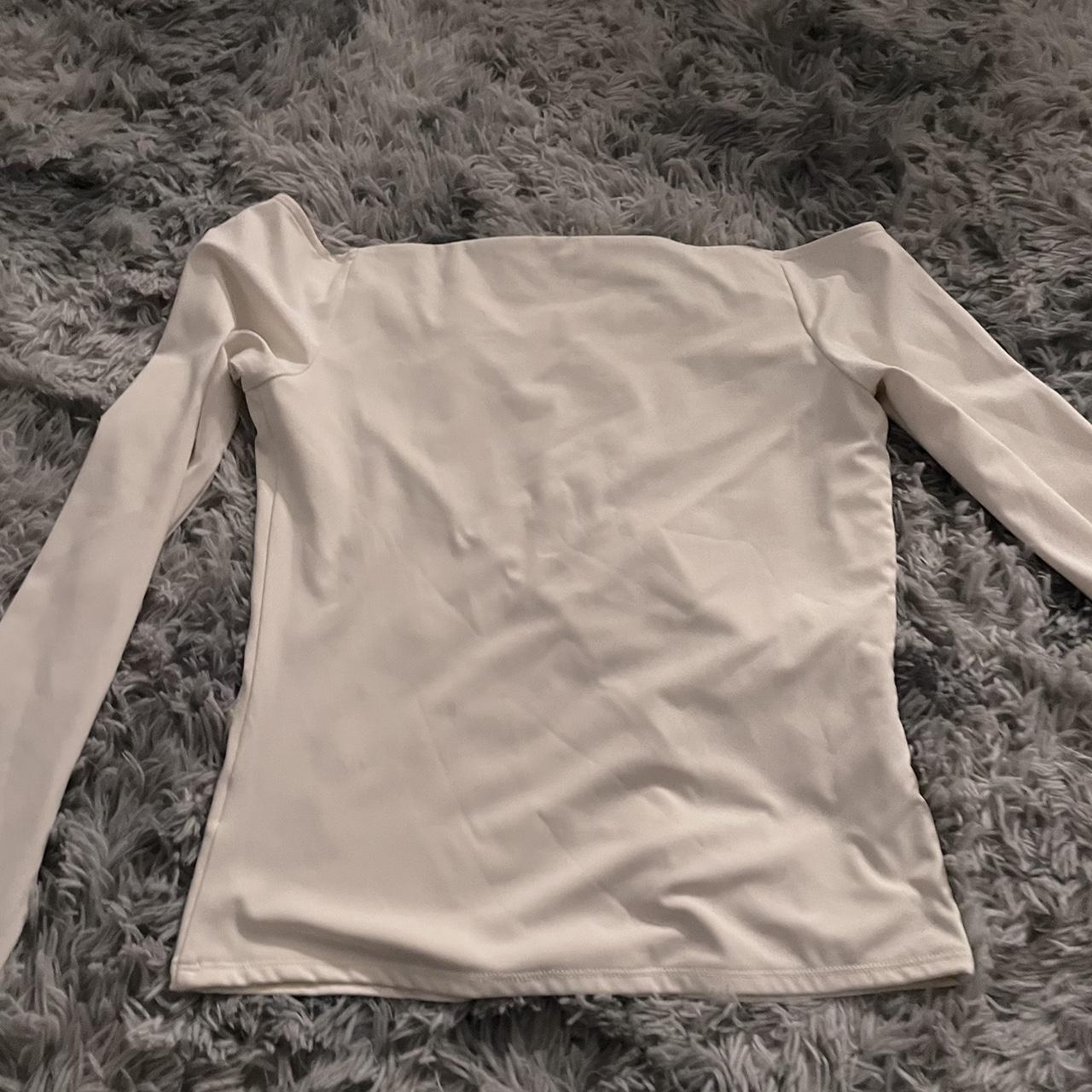 Old navy off the shoulder long sleeve Size medium... - Depop