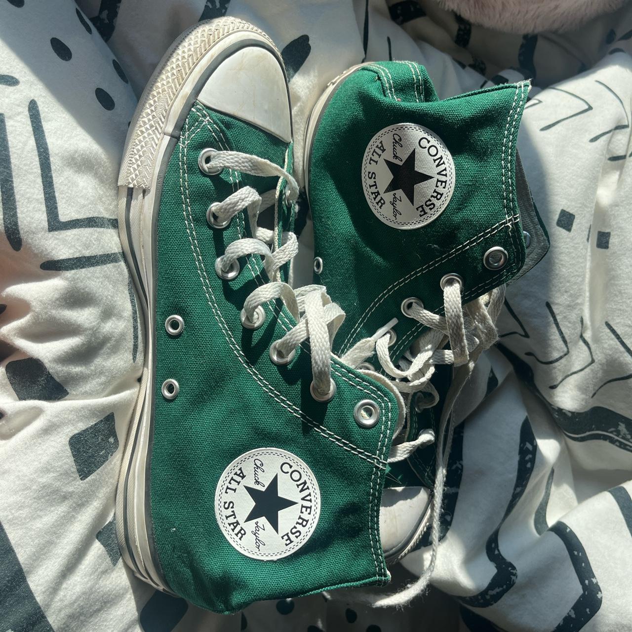 Cute dark green converse Only worn a few times... - Depop