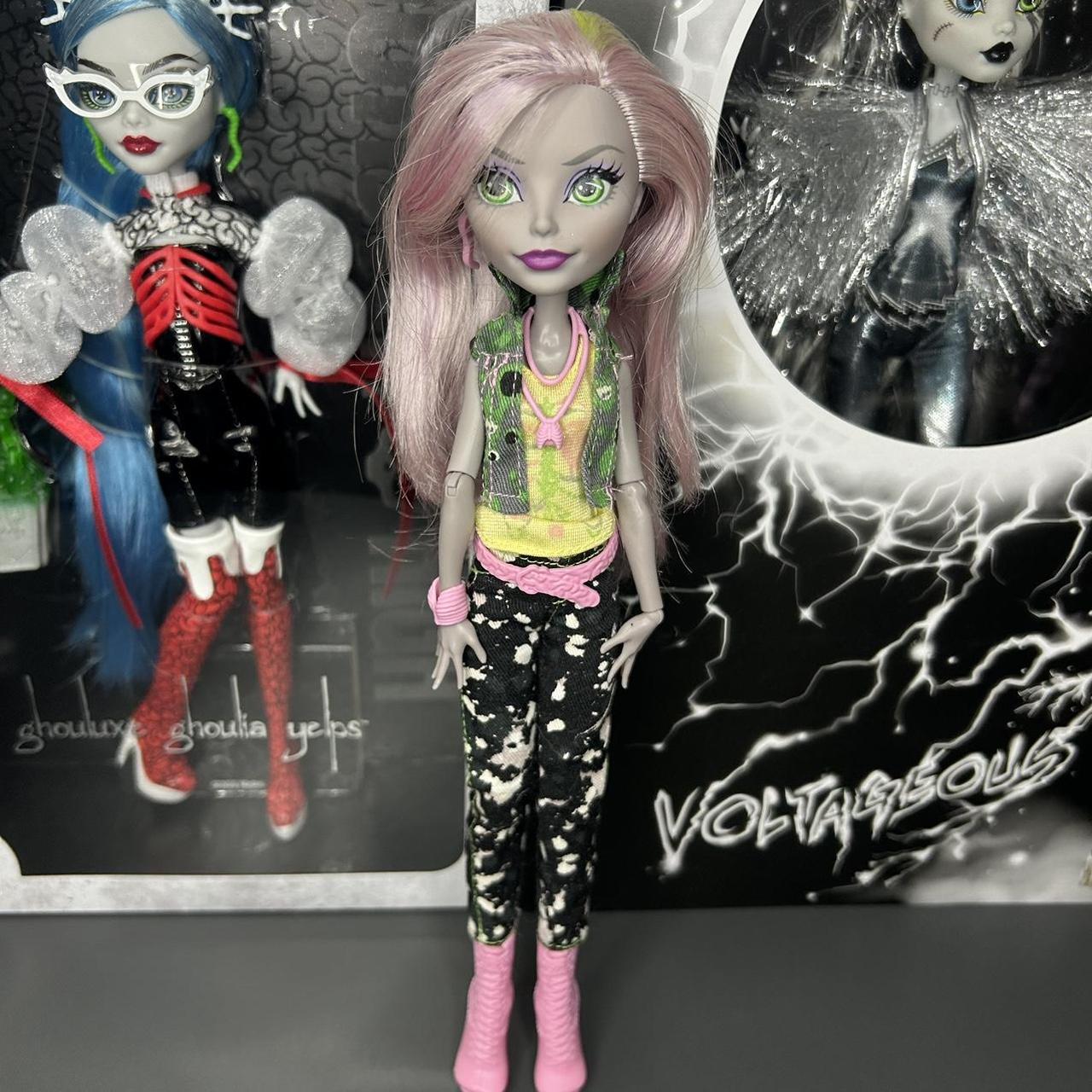 The gorgeous monster high moanica doll is in good... - Depop