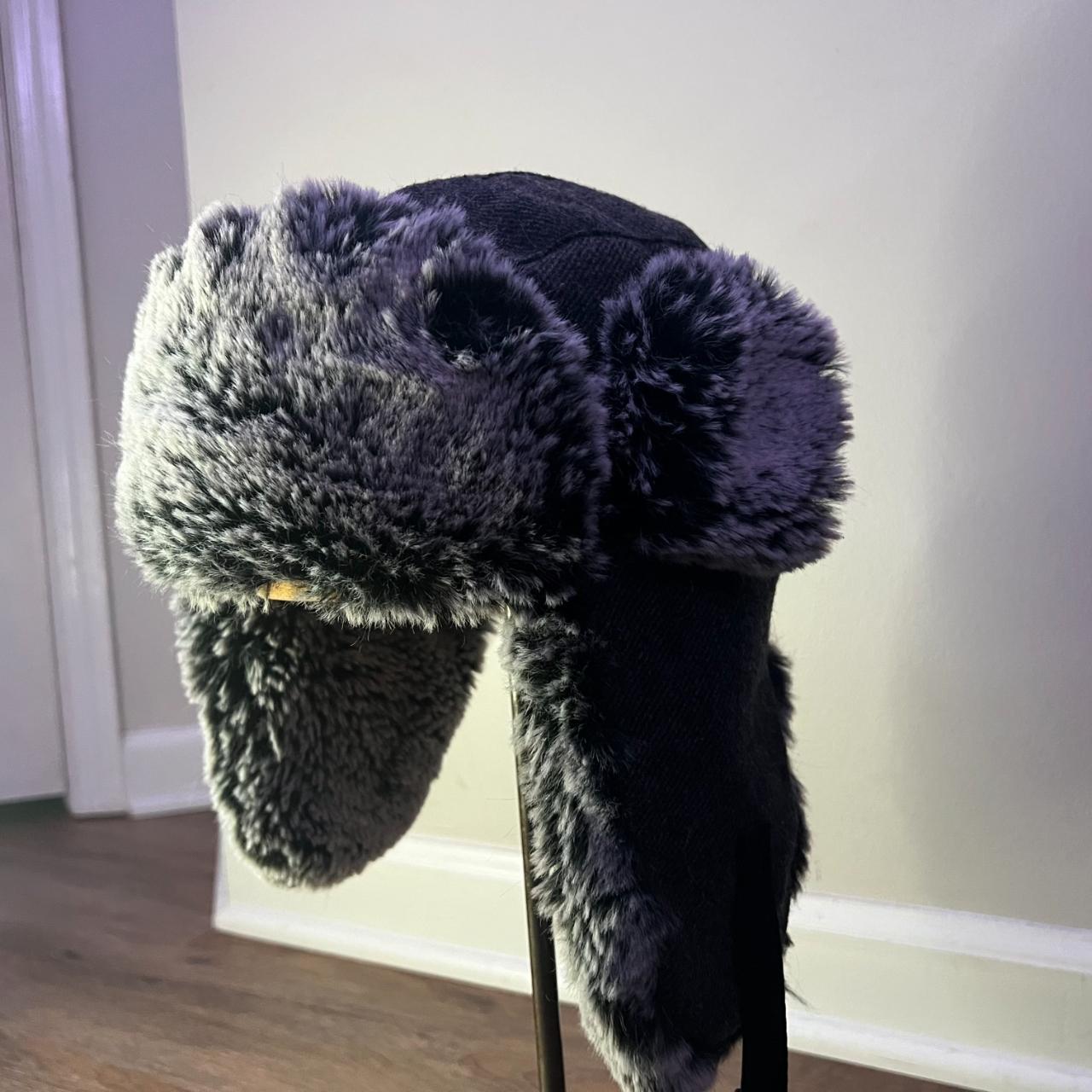 Y2K grey ushanka hat - Depop