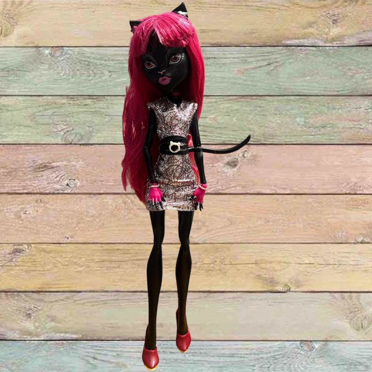 Monster High Doll Scaremester Catty Noir Pink Item... - Depop