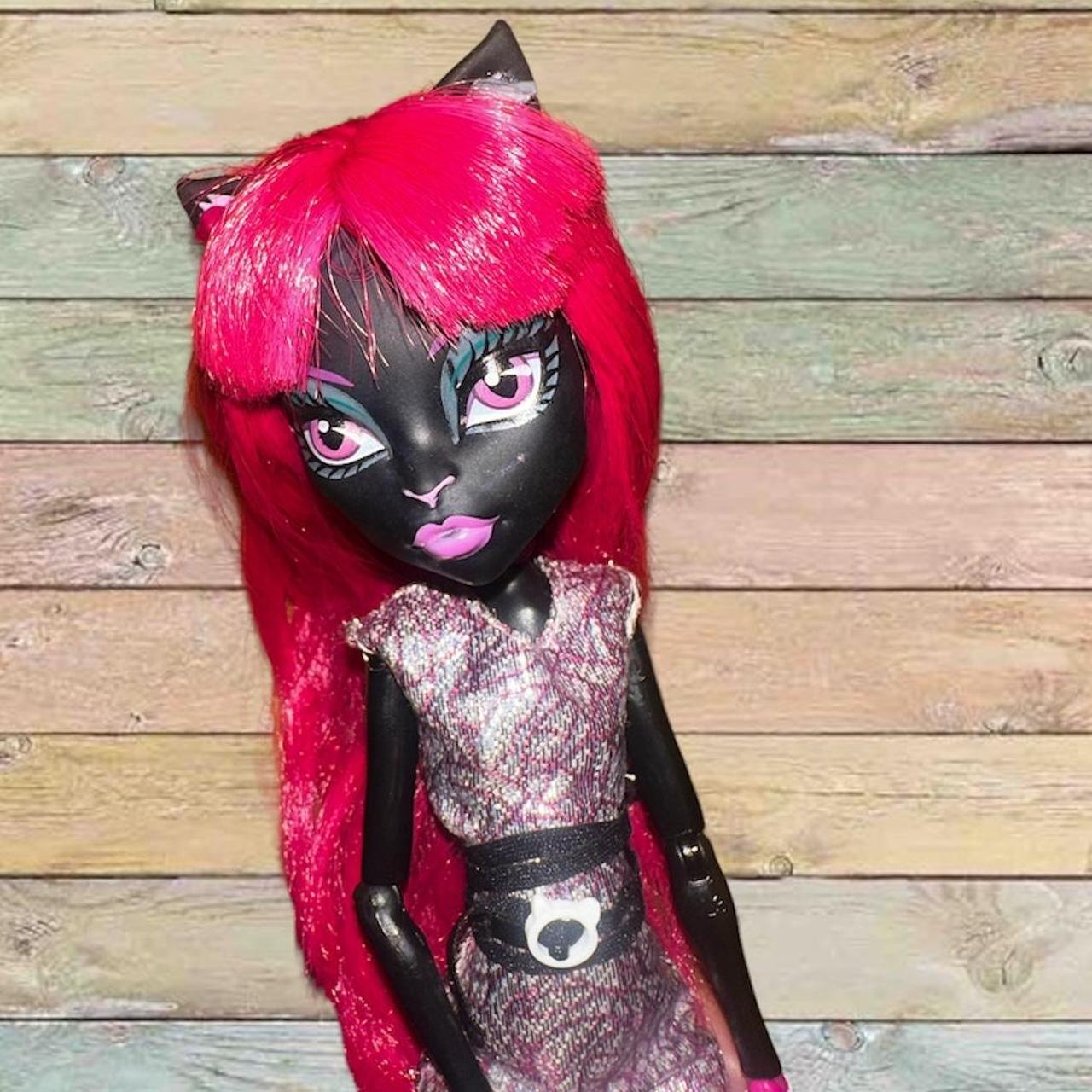 Monster High Doll Scaremester Catty Noir Pink Item... - Depop