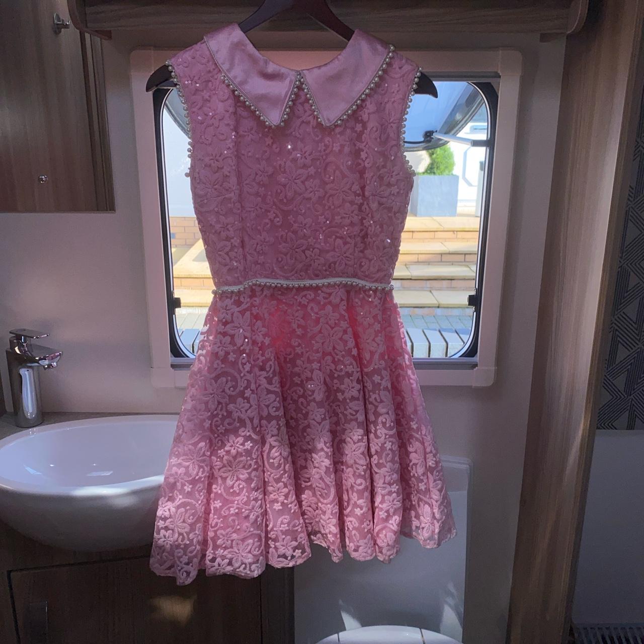 Mark melia dress worn twice with matching fasinator... - Depop