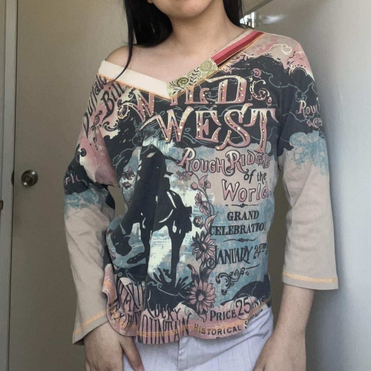 y2k graphic long sleeve top super cute worn off the... - Depop