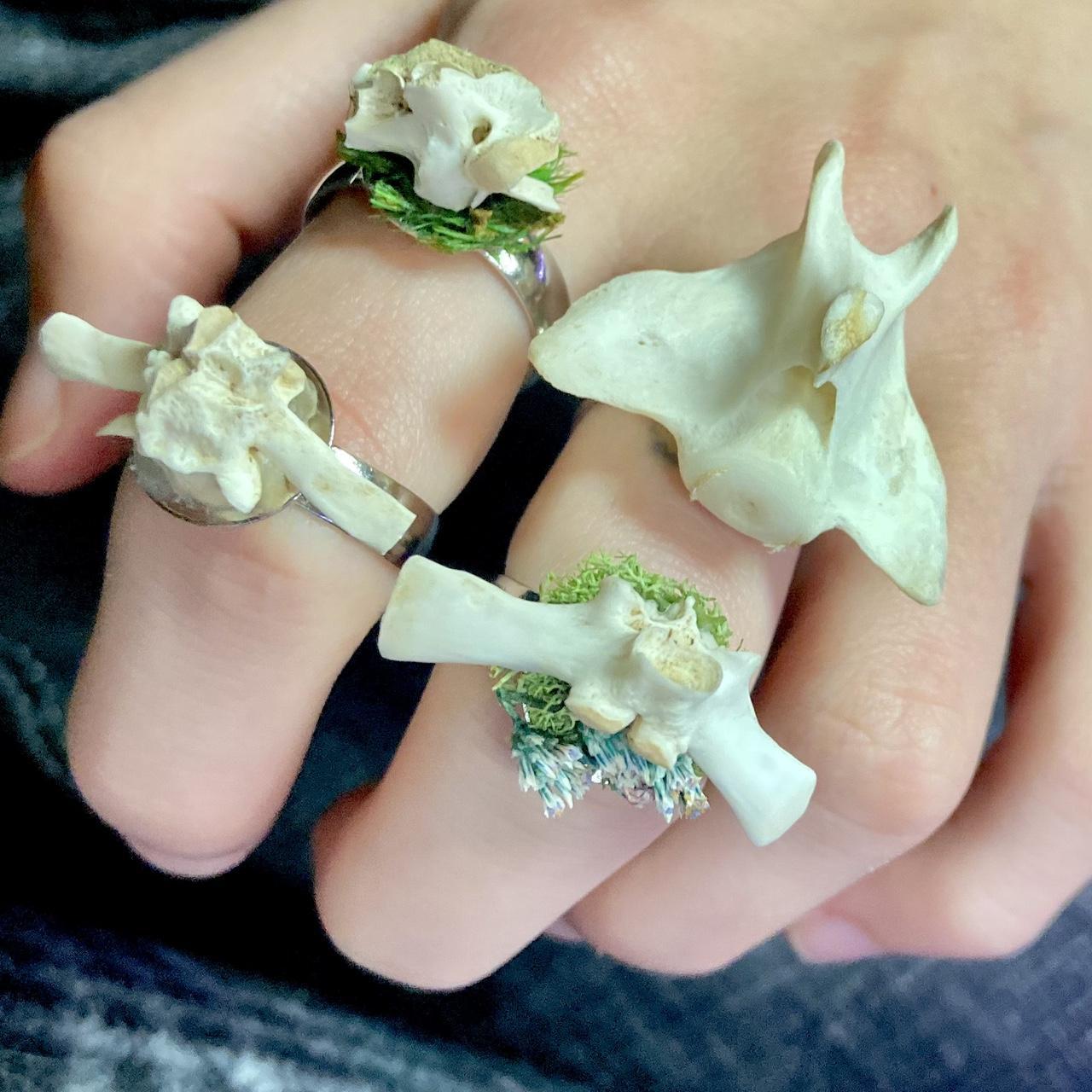bone rings 🦴🕷️ please dm before purchasing 🫶🏻 - Depop