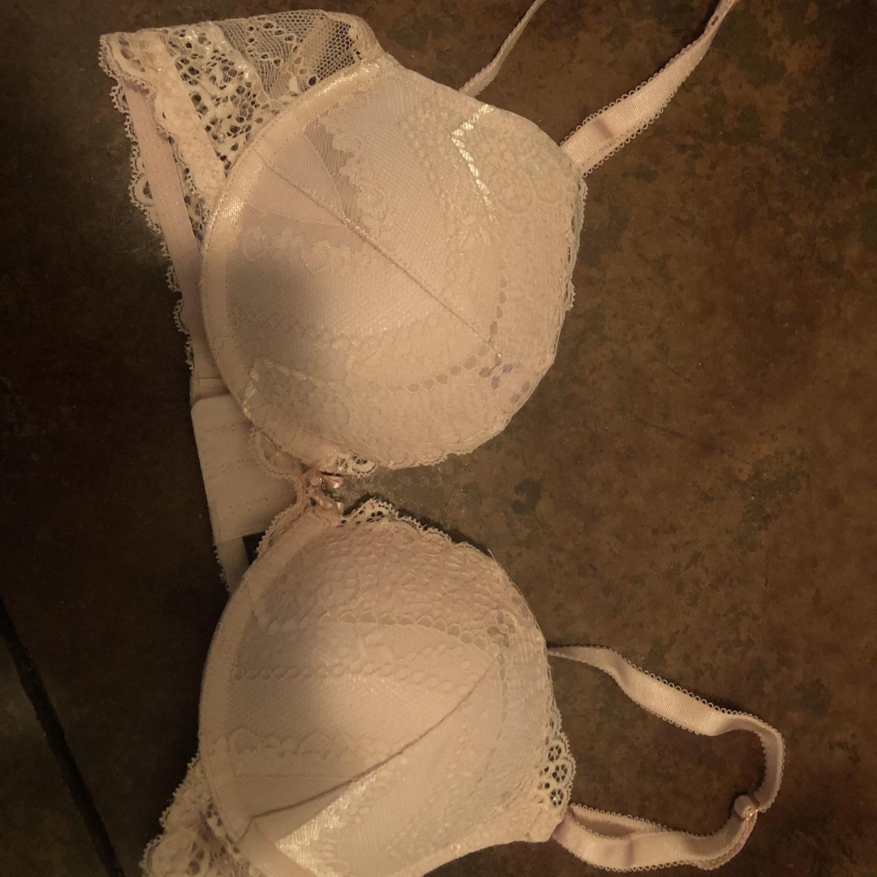 Rose gold colored lace bra from Smart&Sexy. Worn... - Depop