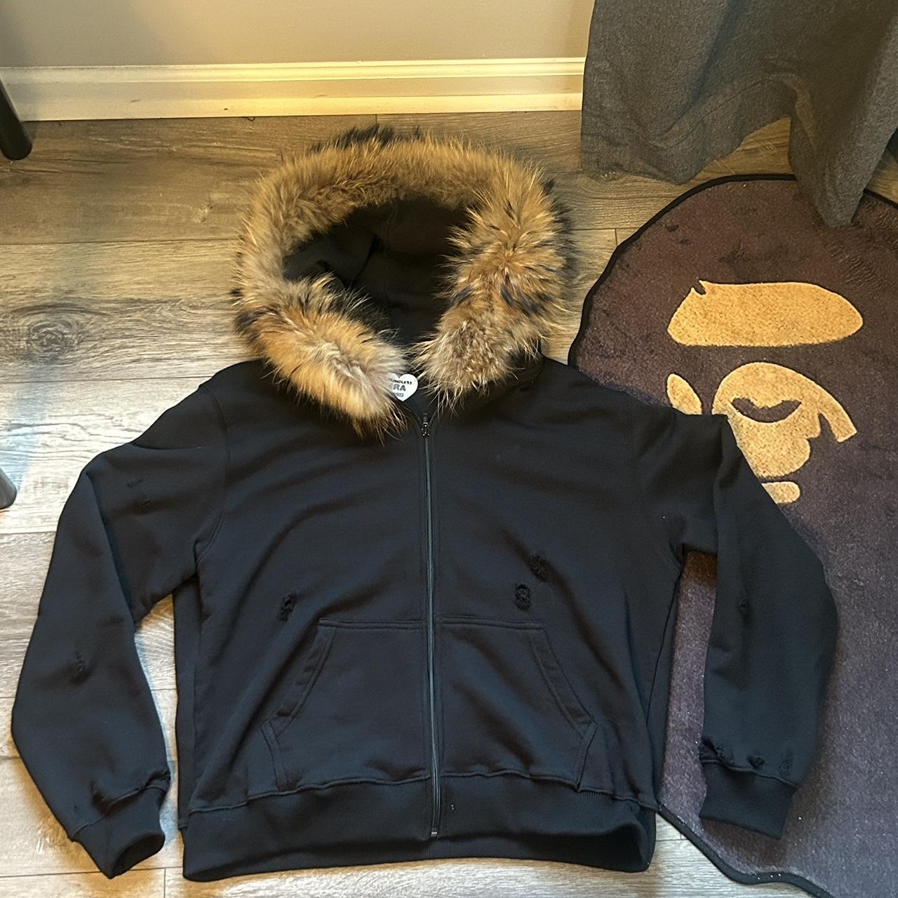 soundless era fur hood zip up tagged xl fits like a... - Depop