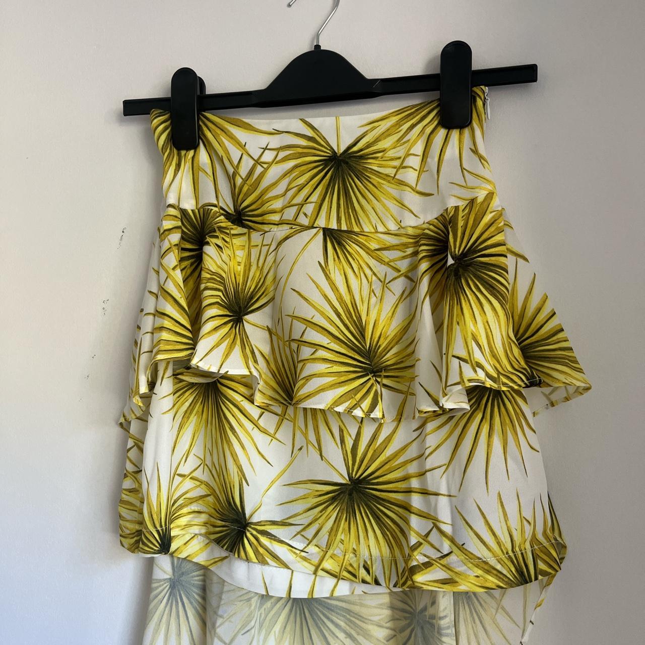 PLT white yellow frill waterfall beach skirt size 4... - Depop