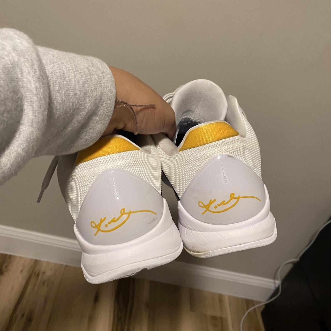 Kobe 5 Reverse Bruce Lee Small sole separation but... - Depop