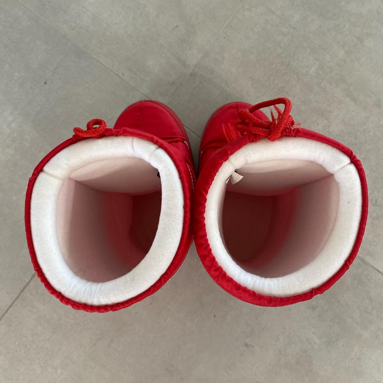 Moon Boot Women's Red and White Boots | Depop