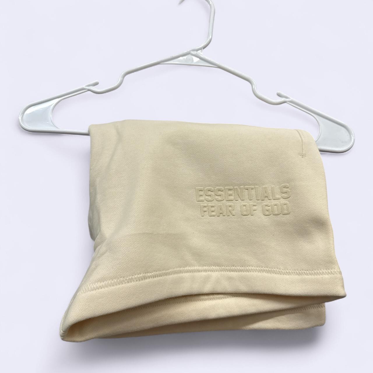 ESSENTIALS EGGSHELL SHORTS L | Depop