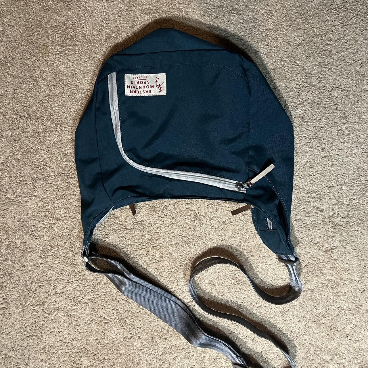 Eastern Mountain Sports side bag Brand new and in... - Depop
