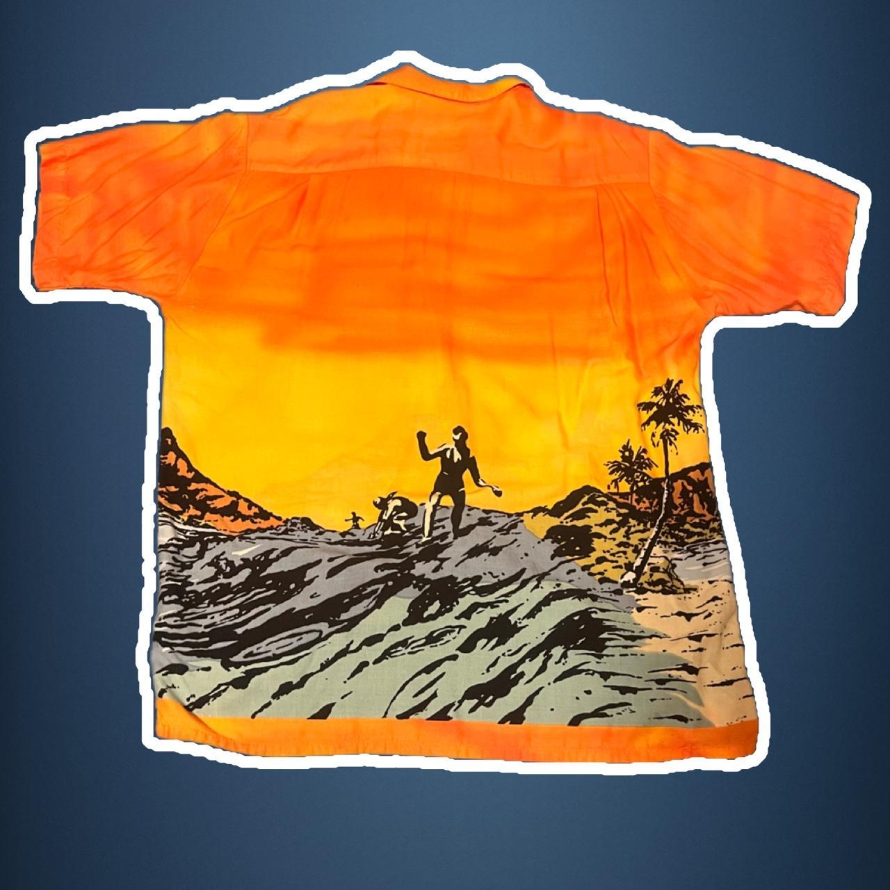 Vintage Pineapple Connection Hawaiian style Button... | Depop