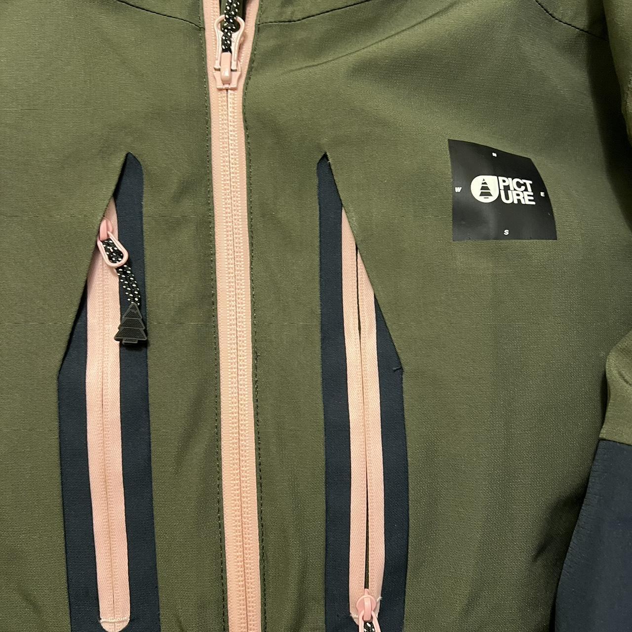 Picture expedition line ski jacket Khaki green with... - Depop