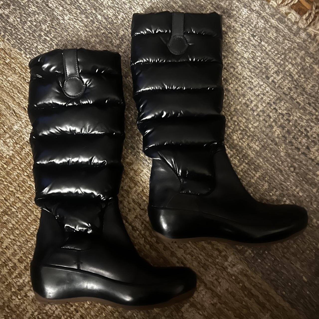 Moncler Down Puffer Boot - 8/8.5 (39) Excellent... - Depop