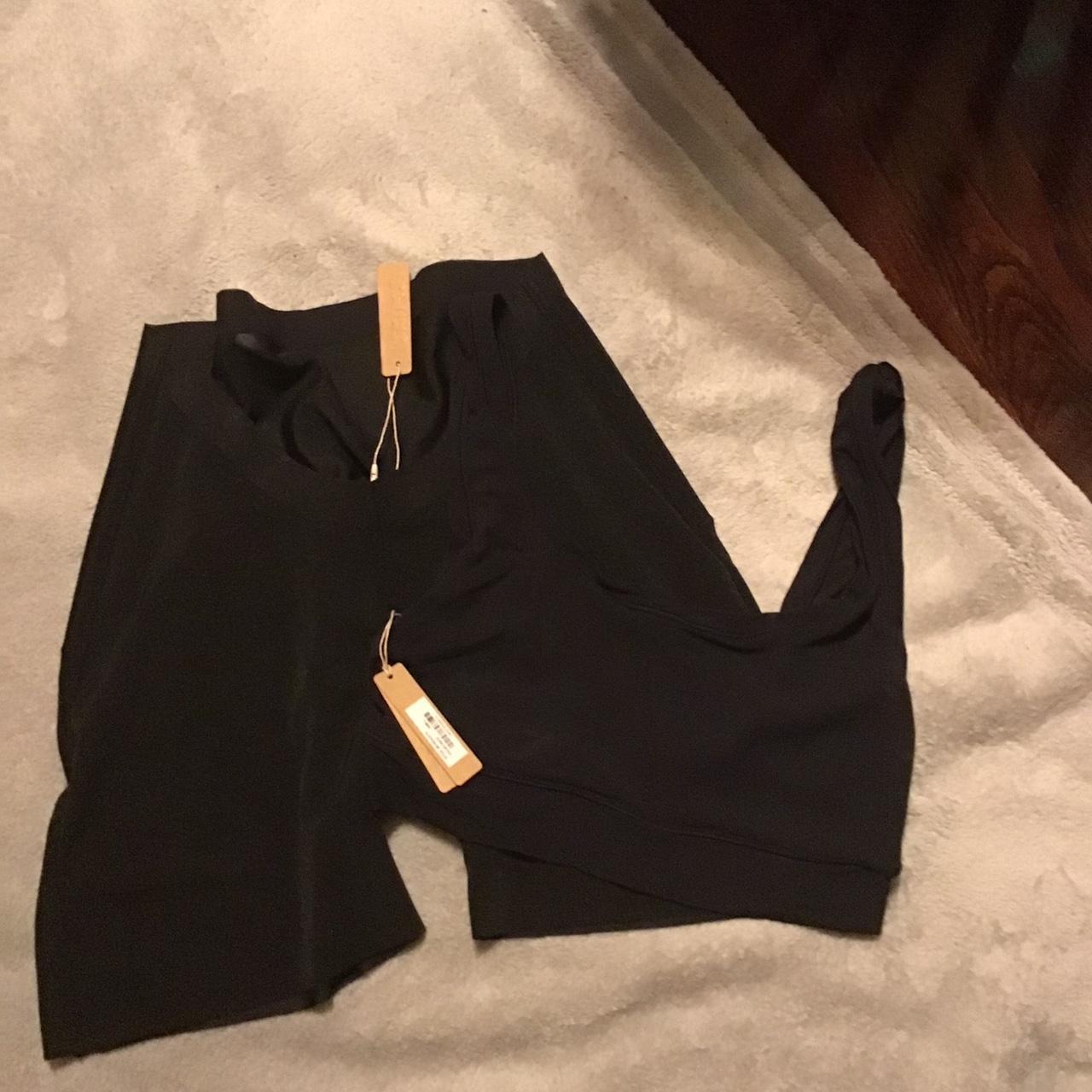 Skims Women's Black Shapewear | Depop