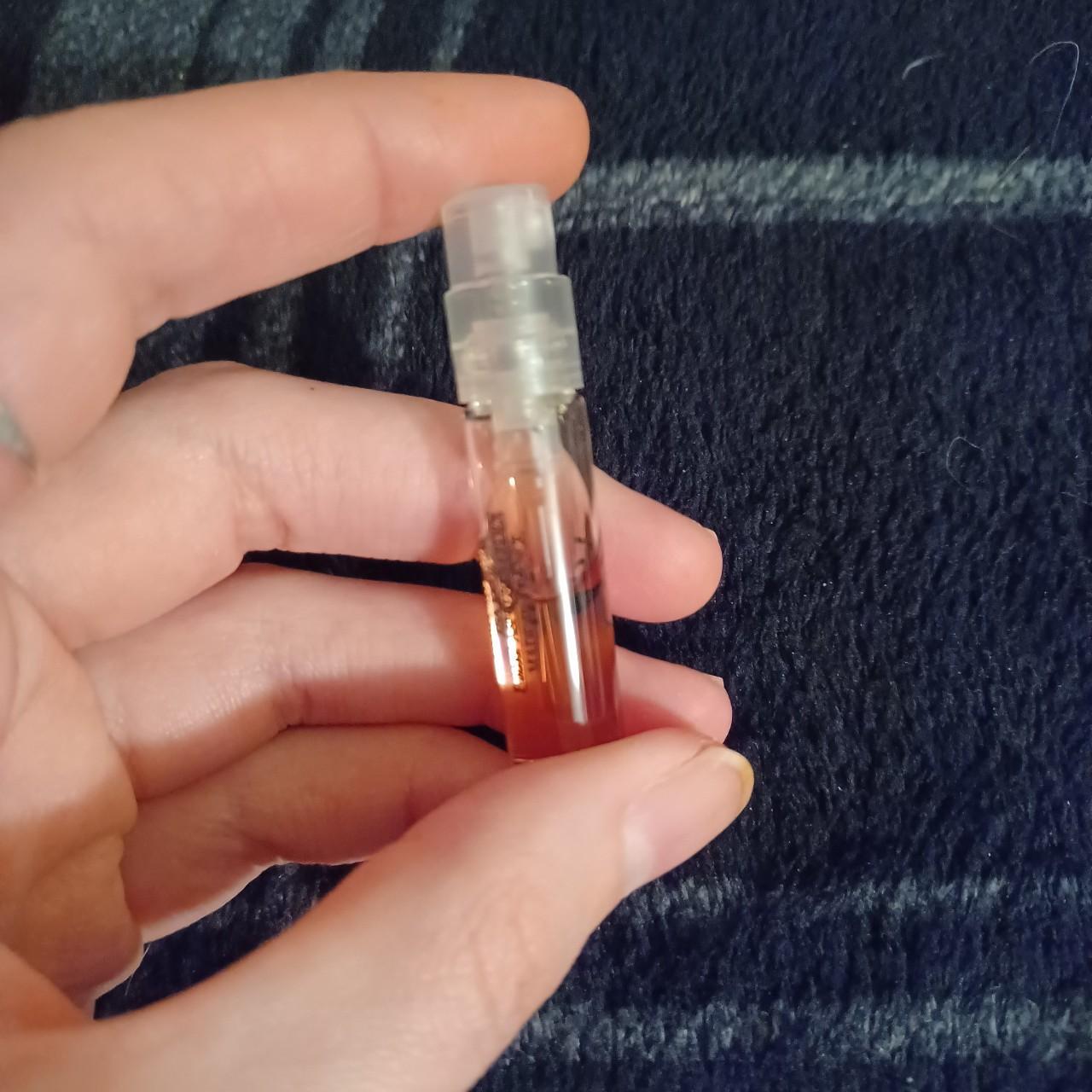 Sample of Sì by Giorgio Armani. 1.5ml or 0.05fl oz.... - Depop