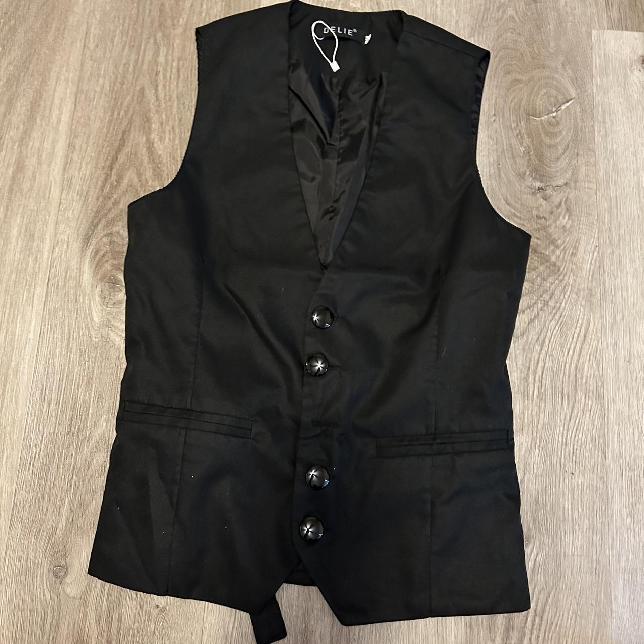 super cute emo vest!! it’s brand new and never worn... - Depop