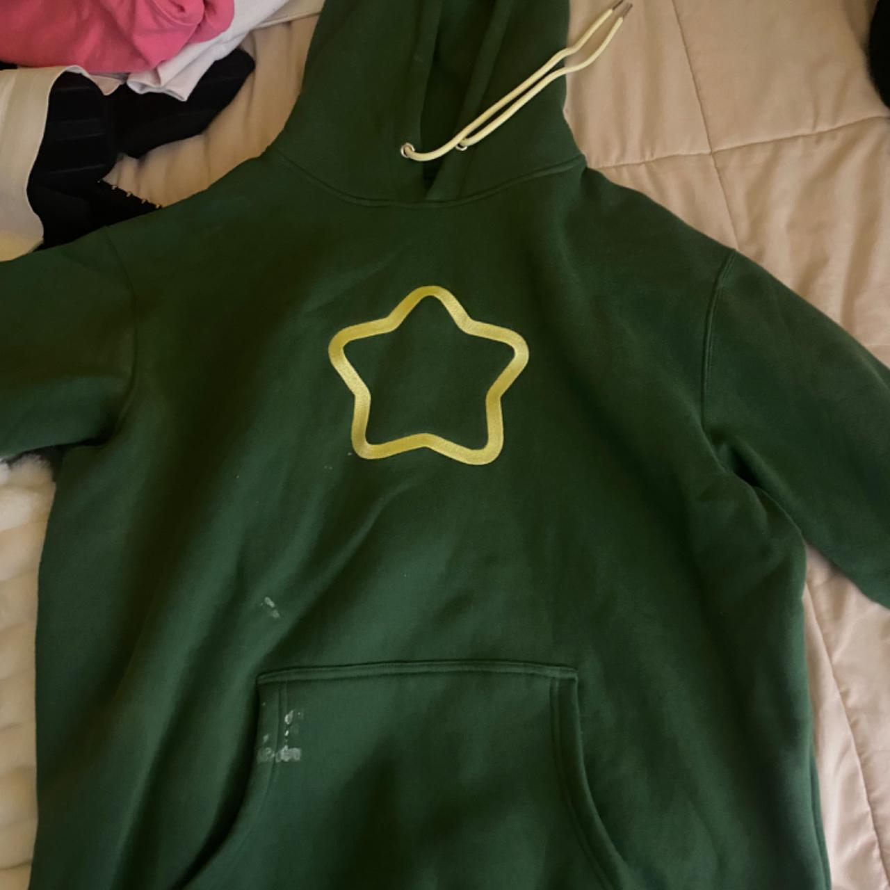 Sykkuno hoodie Little stains XL - Depop