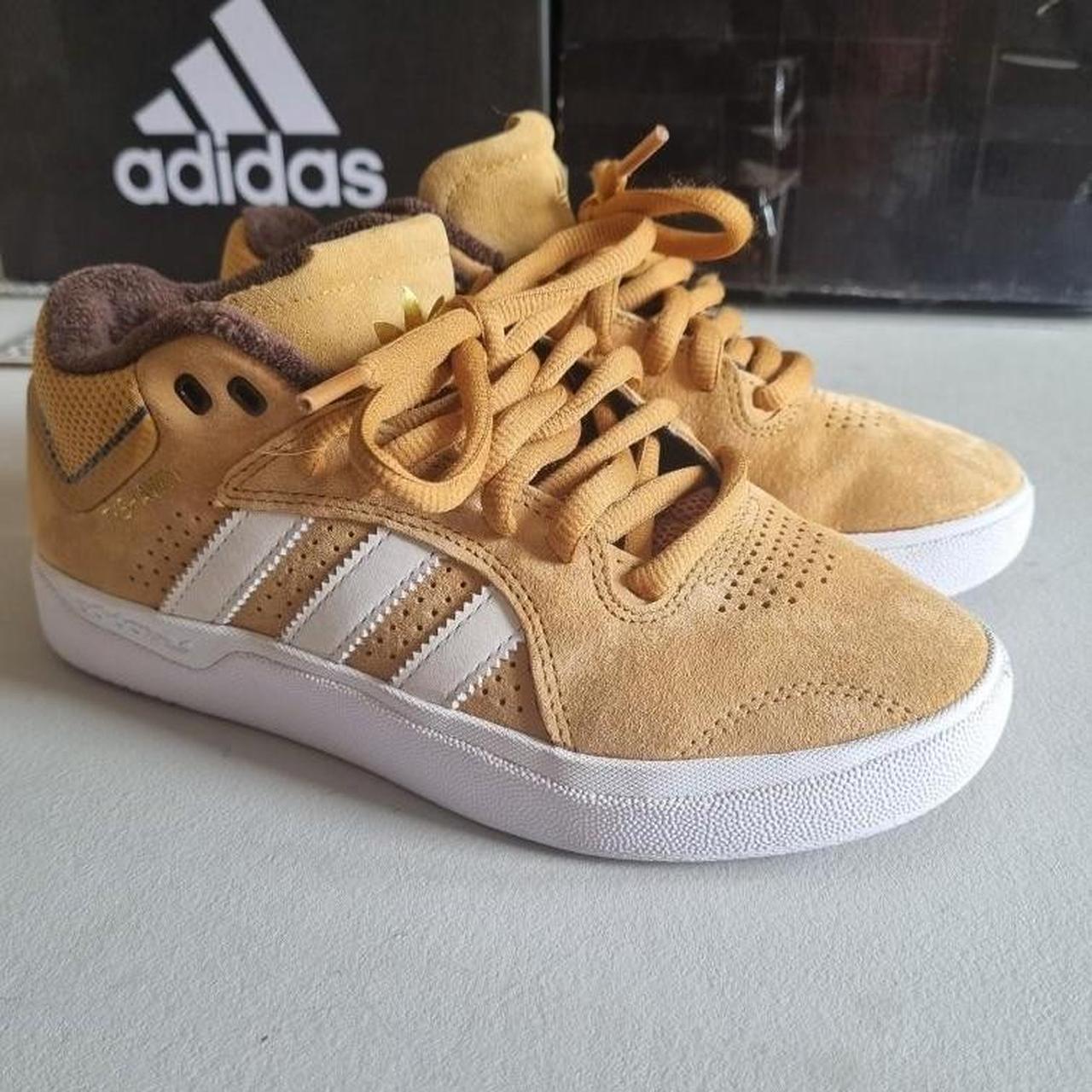 Adidas Women's Tan Trainers | Depop