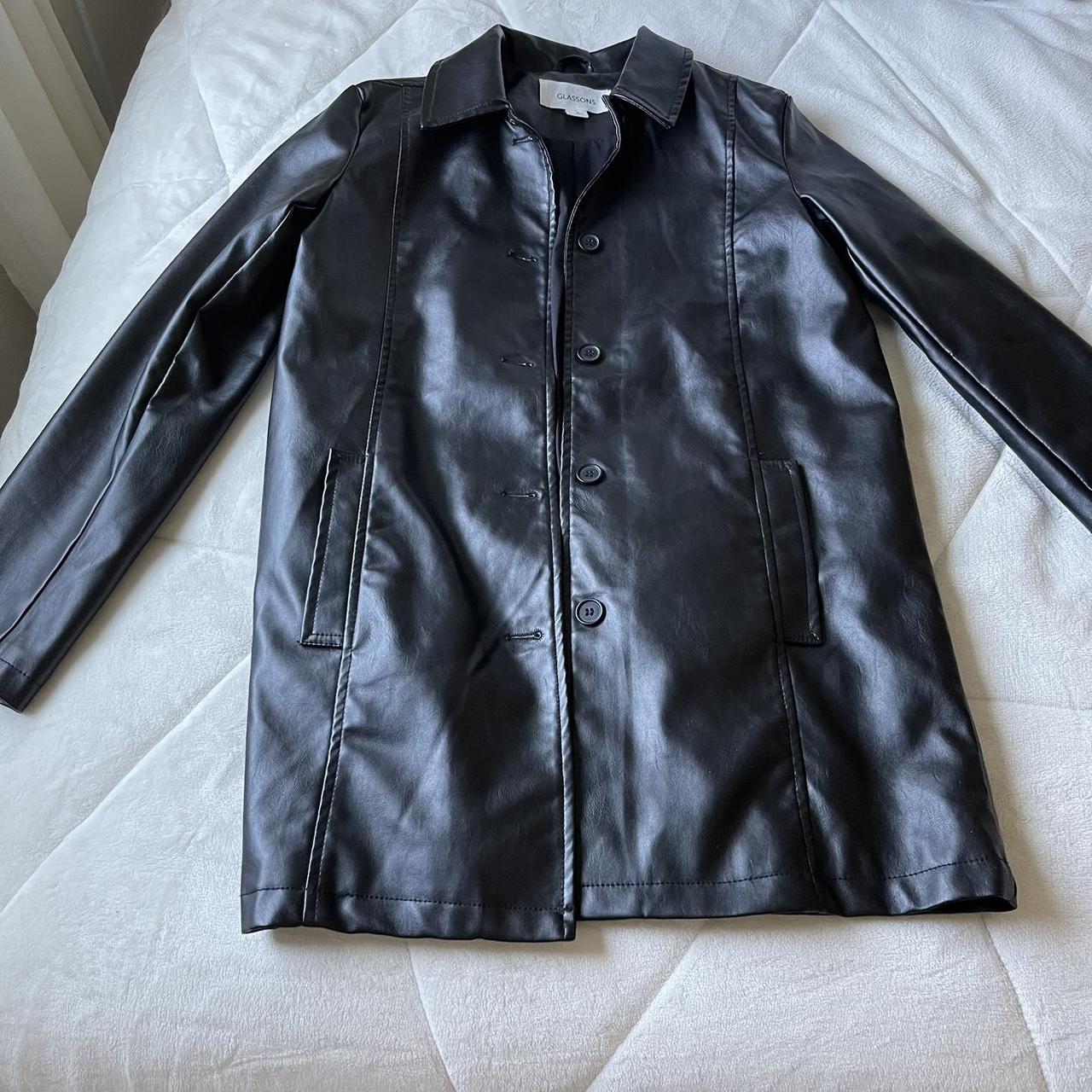 Glassons Women's Black Coat | Depop