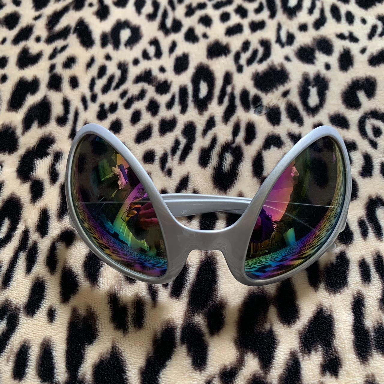 Alien party glasses - Depop