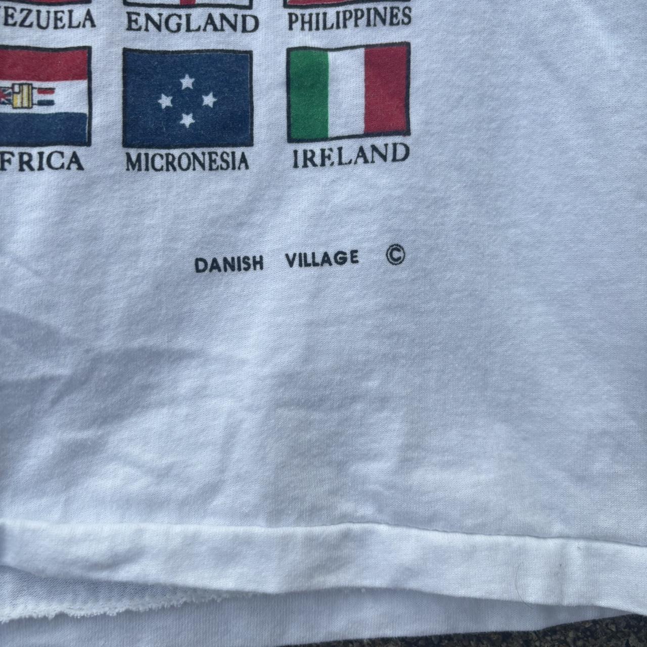 Vintage 90s flags of the world USA made single... - Depop