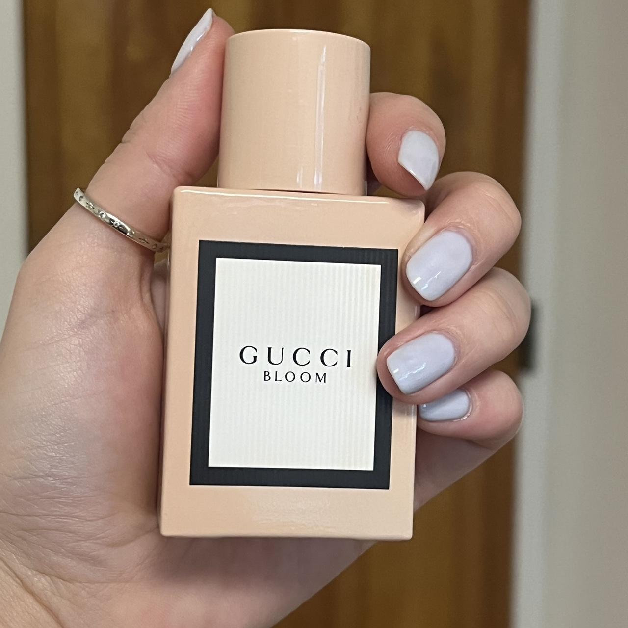 Gucci bloom perfume 30ml used a few times only - Depop