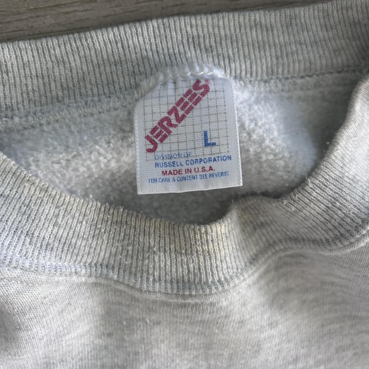 Perfect fitting vintage jerzees crewneck (tagged L... - Depop