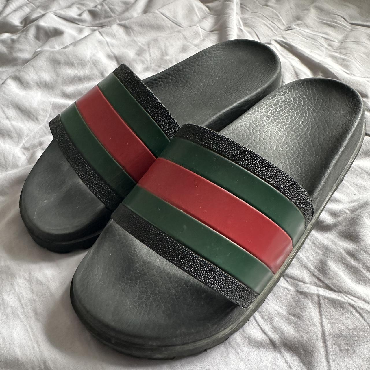 Gucci sliders - Depop