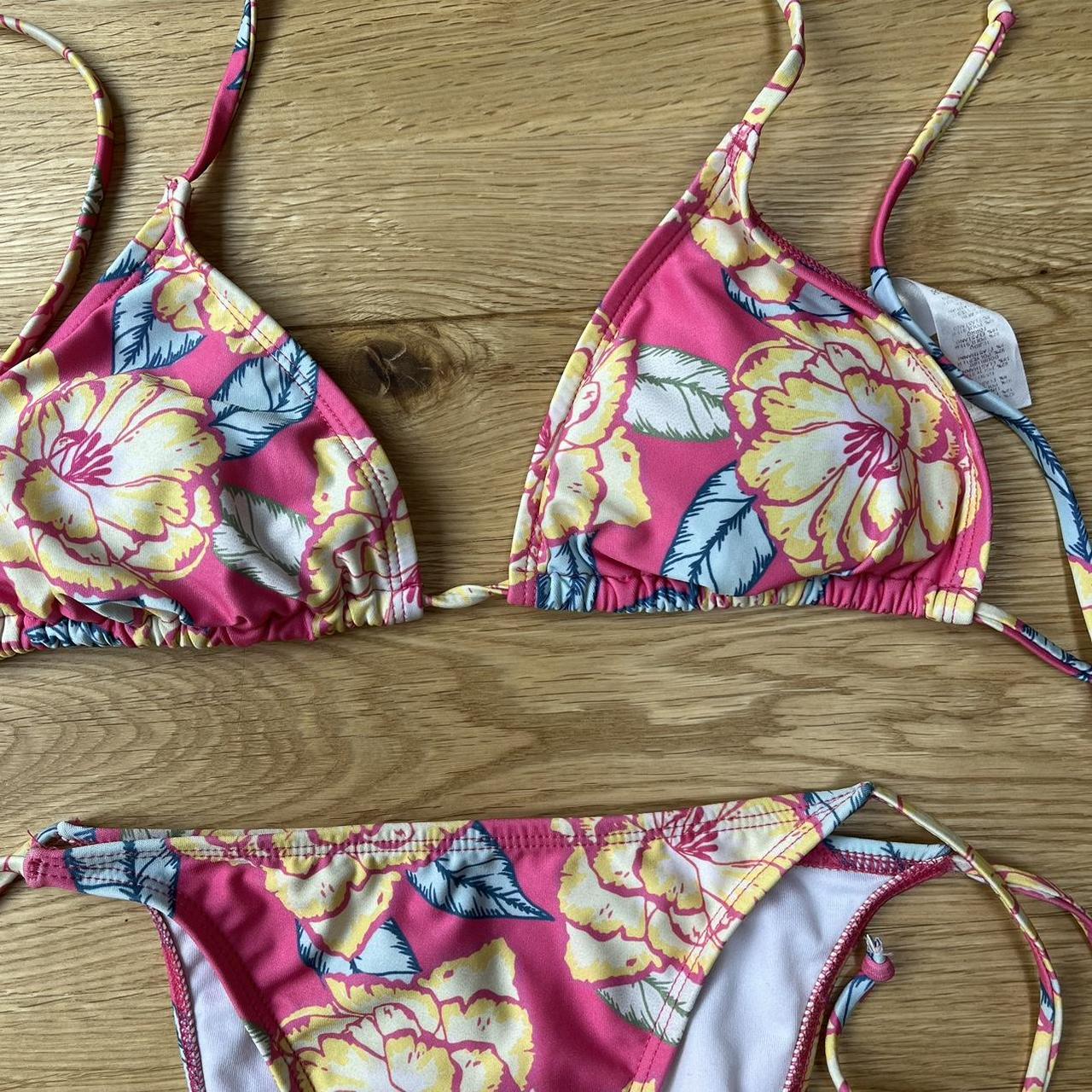 floral print tie bikini - size 8, top has removable... - Depop