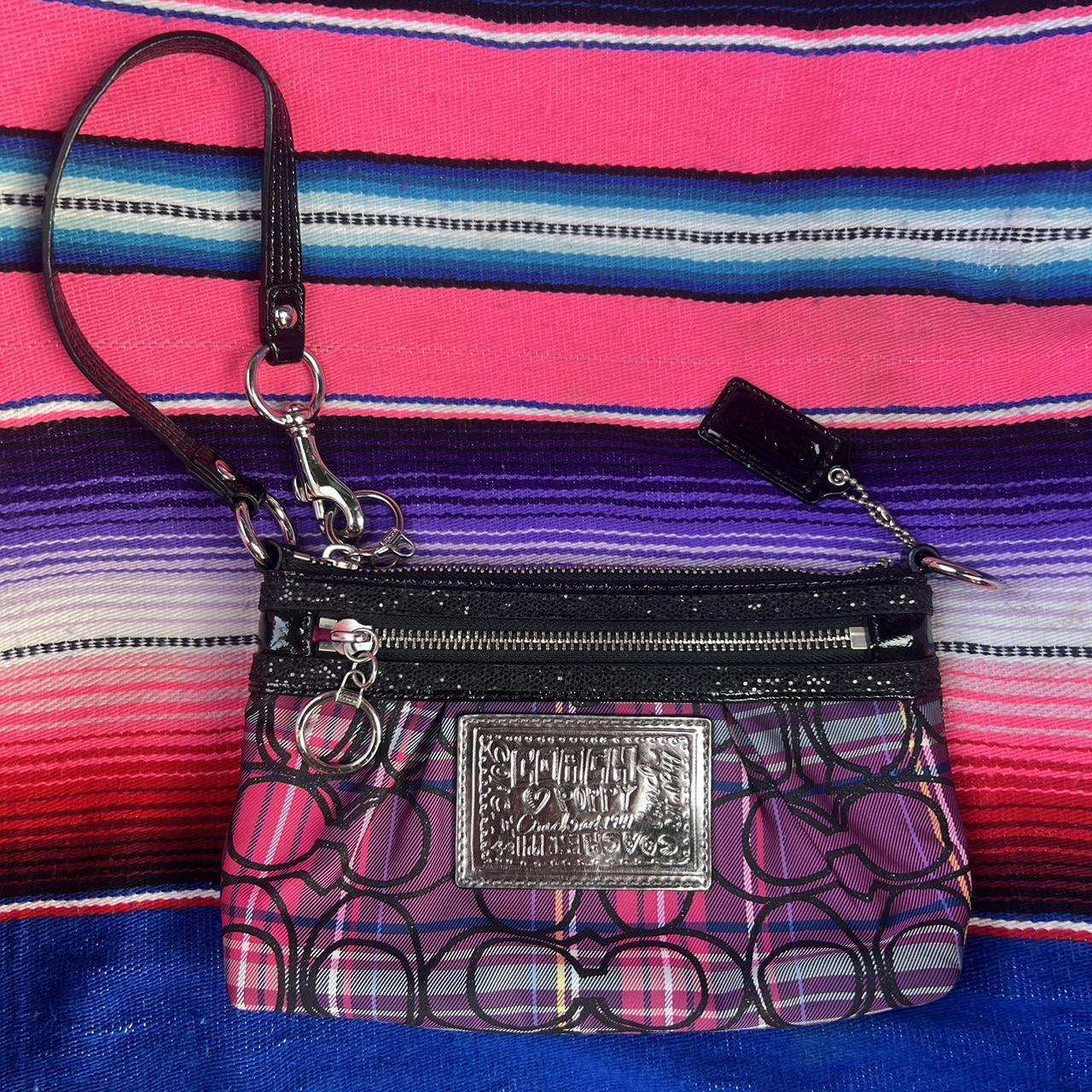 Coach Poppy Collection Purse. Love the design on... - Depop