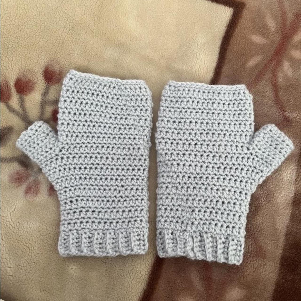 These cute fingerless gloves are the perfect winter... - Depop